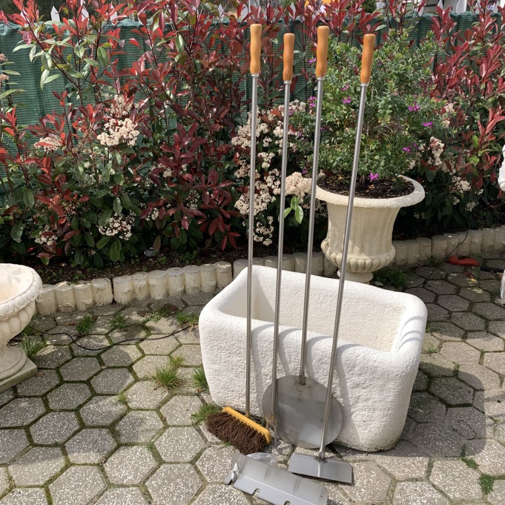 BARBECUES ET FOUR PAIN EN BRIQUES ROUGE L-J 1150-A | Au Jardin D'eden